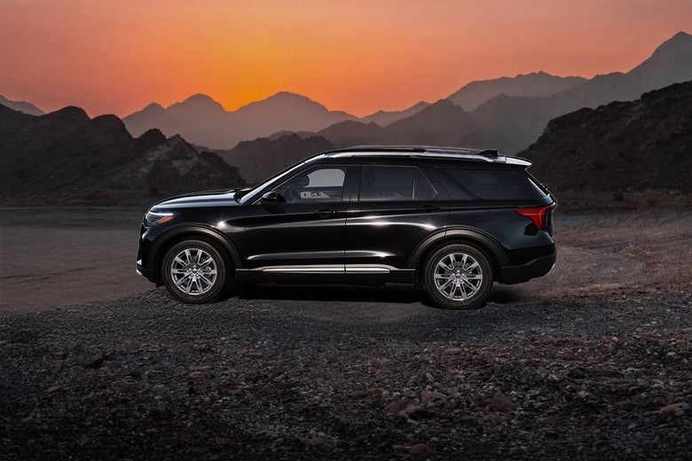 Ford Explorer 2025 Images - View complete Interior-Exterior Pictures