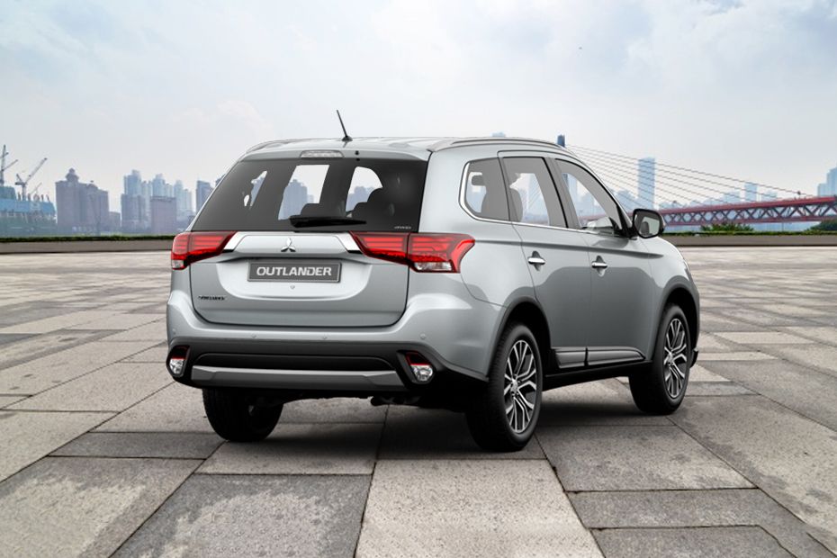 Mitsubishi Outlander 2024 Price in UAE - Reviews, Specs & September Offers