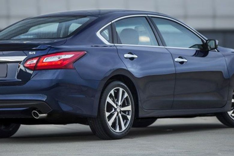 Nissan Altima (2012-2016) Videos - Watch First Drive & Road Test