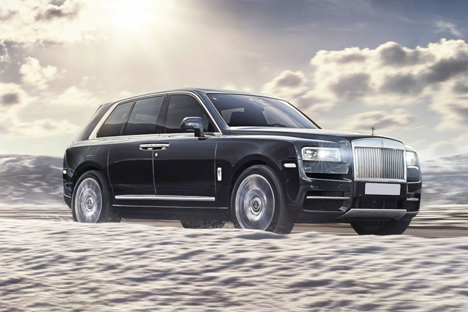 Rolls Royce Cullinan Images - View complete Interior-Exterior Pictures