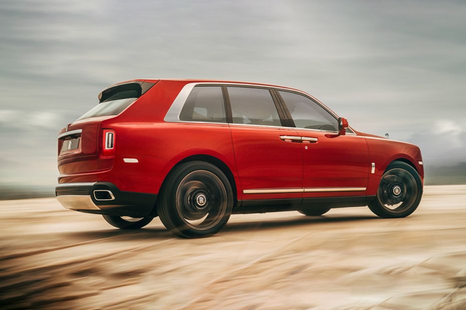 Discontinued Rolls Royce Cullinan Features & Specs