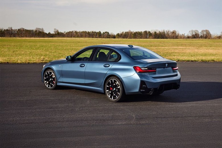 BMW 3 Series 2025 Color Options Available in UAE