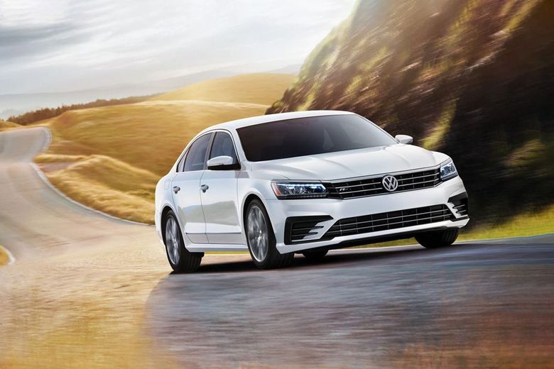 Volkswagen Passat Videos - Watch First Drive & Road Test