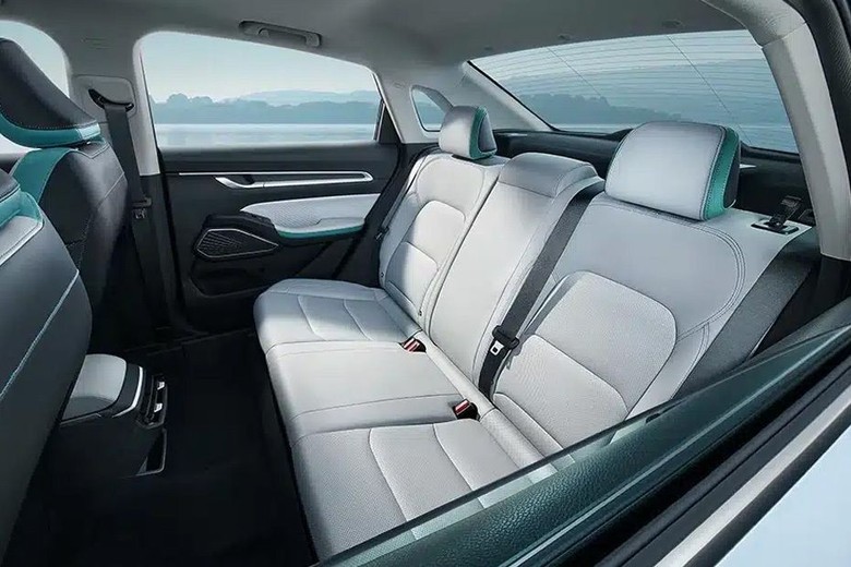 Geely Emgrand 2025 Images - View complete Interior-Exterior Pictures