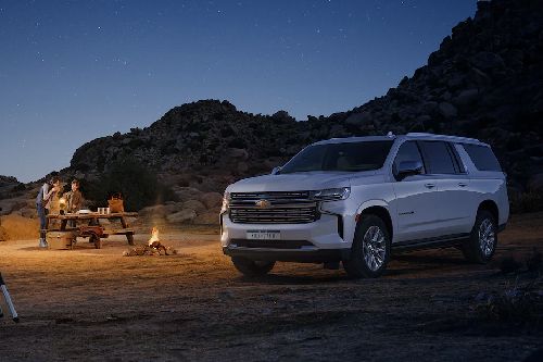 2019 Chevrolet Suburban RST revealed