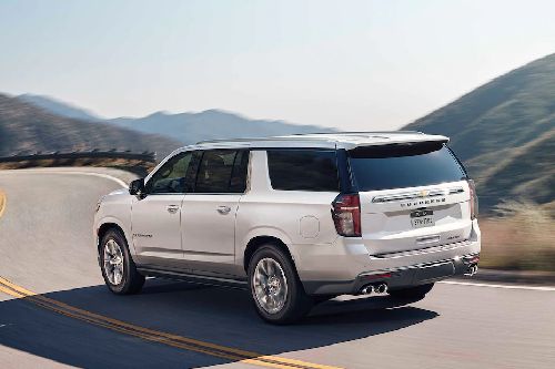 2019 Chevrolet Suburban RST revealed